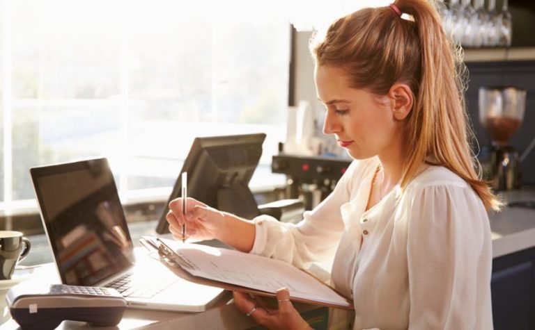 What is in lieu days and how to implement them in your business?